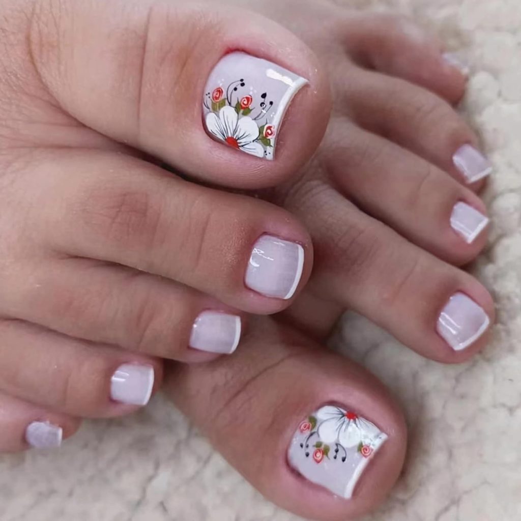 30 Pretty Toe Nail Ideas - ENTIBUZZ
